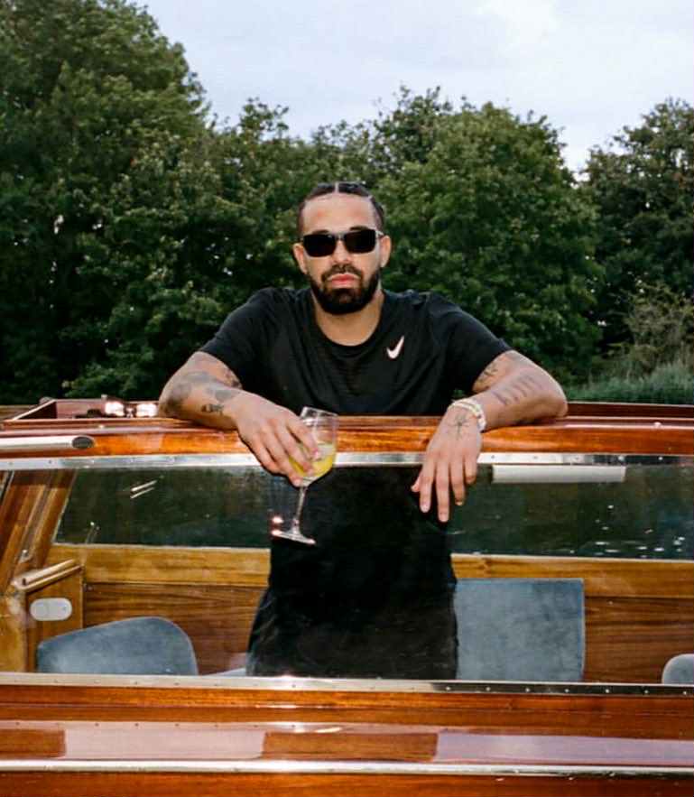 Drake’s "Views" Surpasses 1 Billion Spotify Streams in 2025 | RGM